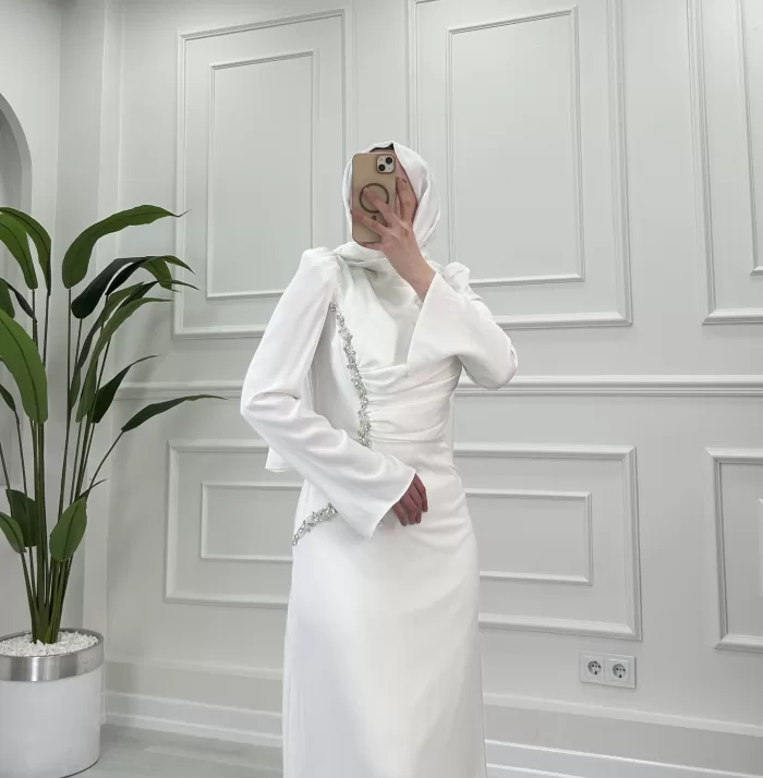 Hennin Abiye Ürün Kodu 5021 – Saten Elbise – Modanevra Bayan Giyim